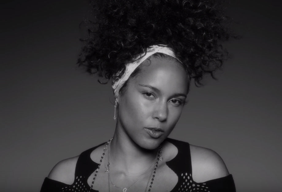 “Todos nós queremos vivenciar o amor”. Assista o clipe oficial de ...