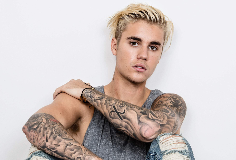 Modelo brasileira faz pole dance para Justin Bieber | Midiorama