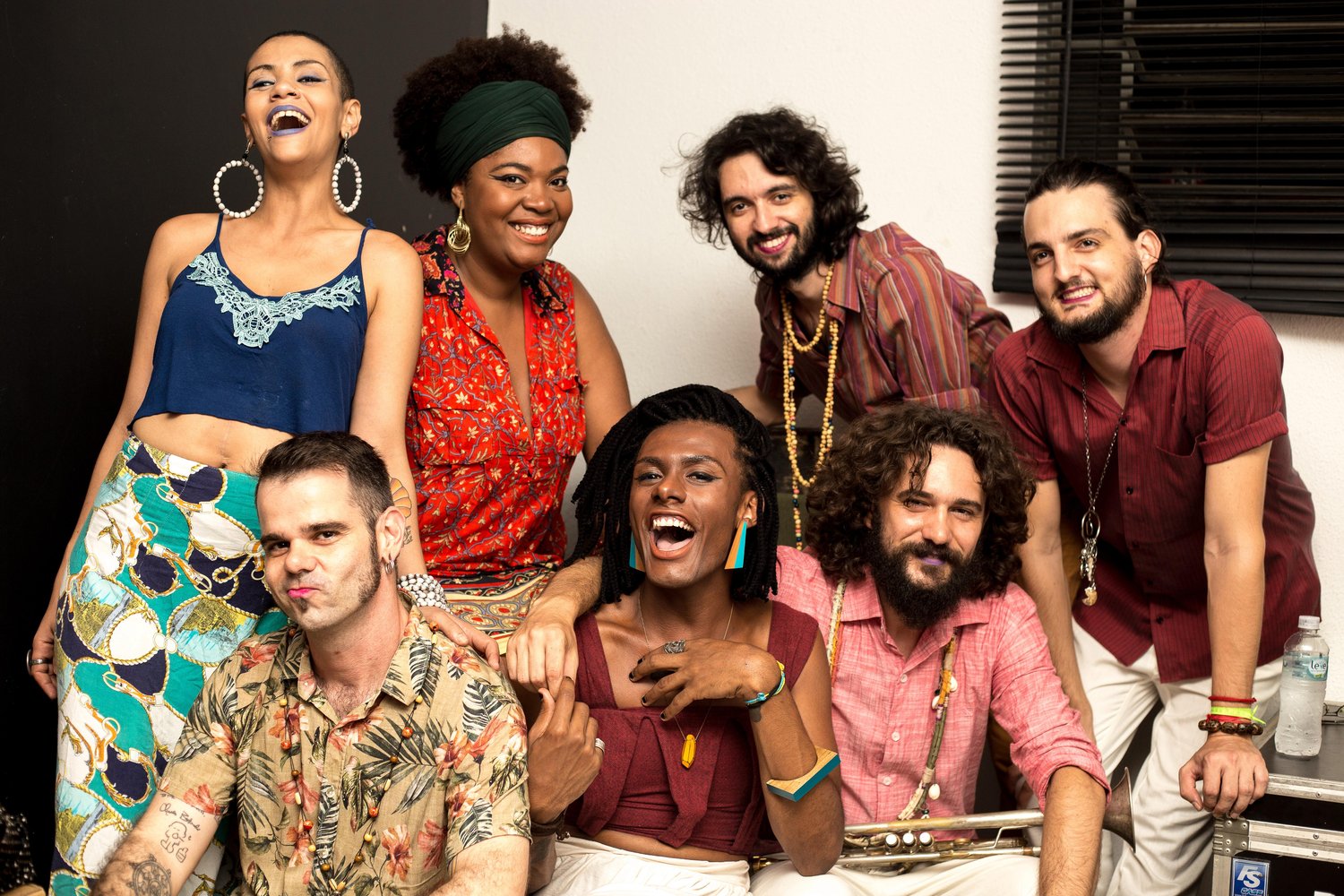 Conheça “Goela Abaixo”, novo álbum de Liniker e os Caramelows | Midiorama