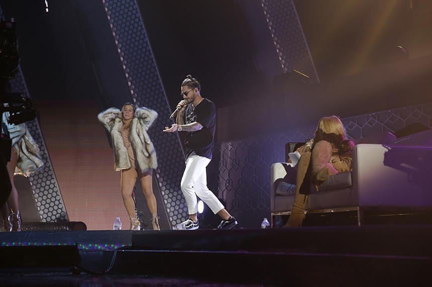 Iggy Azalea e Maluma ensaiam remix de ‘Switch’ juntos e Anitta posta ...