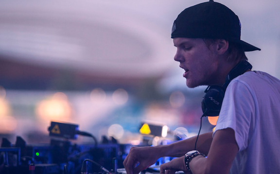 Avicii lança novo EP. Ouça o inédito “AVĪCI (01)” agora mesmo!! | Midiorama