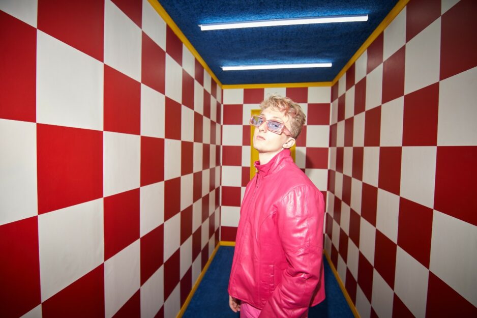 Love Ghost se junta à rapper Bali Baby em novo single: Confira “Dirty ...