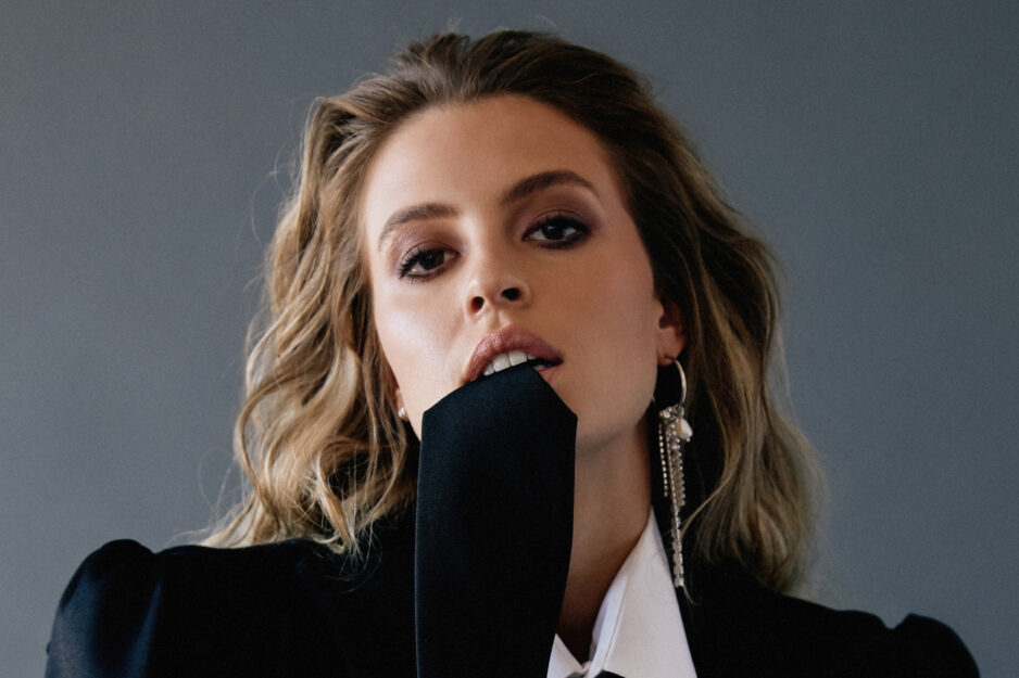 Fletcher volta para a música com seu novo álbum “In Search of the ...